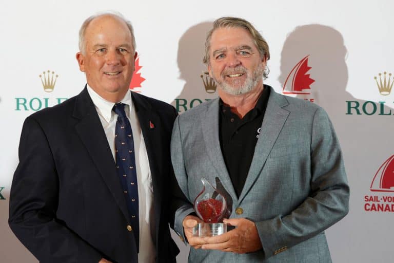 Le fondateur de l’équipe canadienne de SailGP Fred Pye reçoit le Prix ...